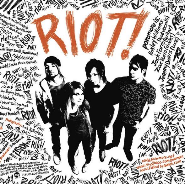 CD PARAMORE - RIOT!
